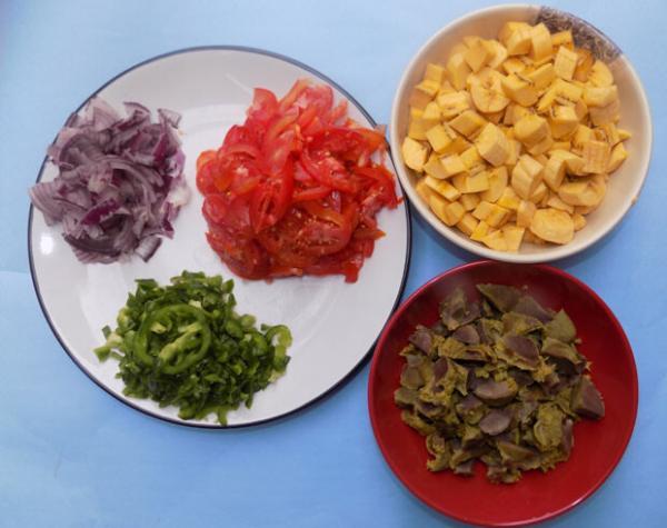 Gizdodo | How to Cook Peppered Gizzards and Ripe Plantain